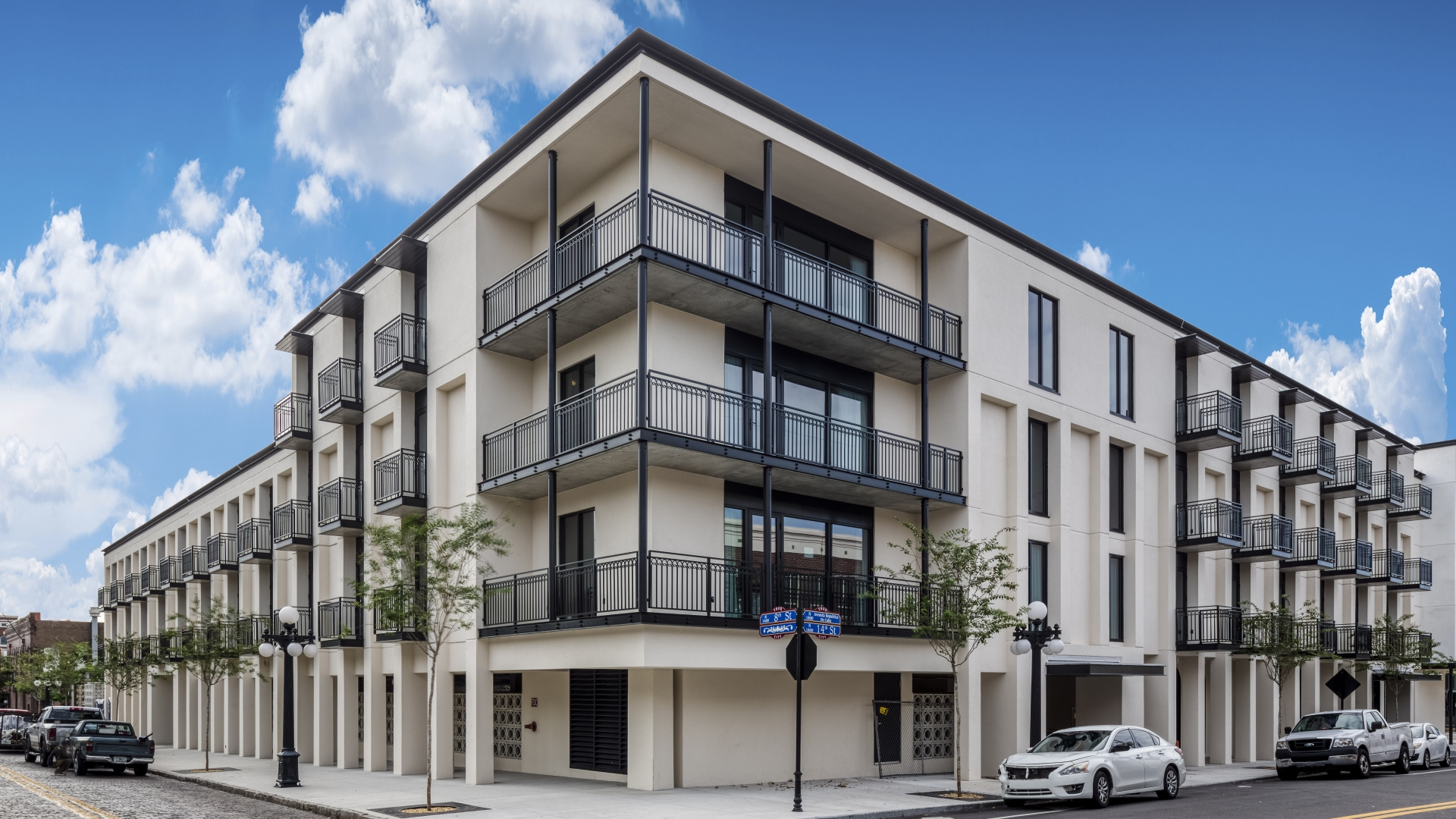 Hotel Haya - Batson-Cook